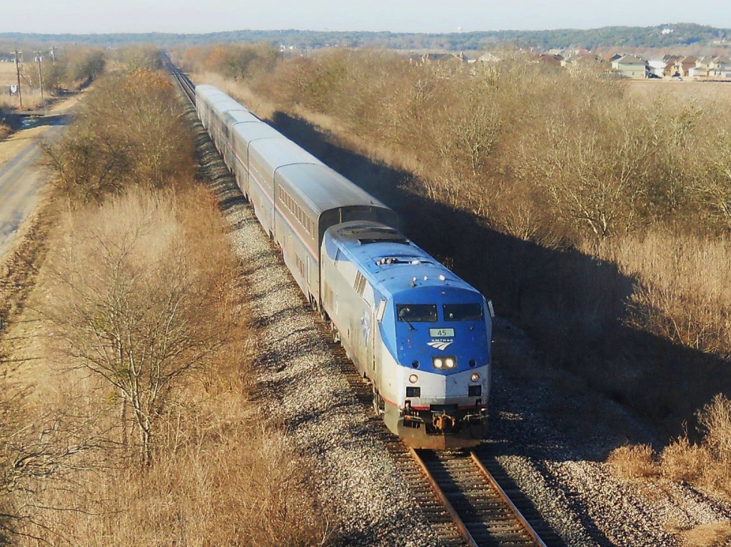 AMTK 45 13Feb2011 NB Train 22 (Texas Eagle) Approaching Yarrington Road